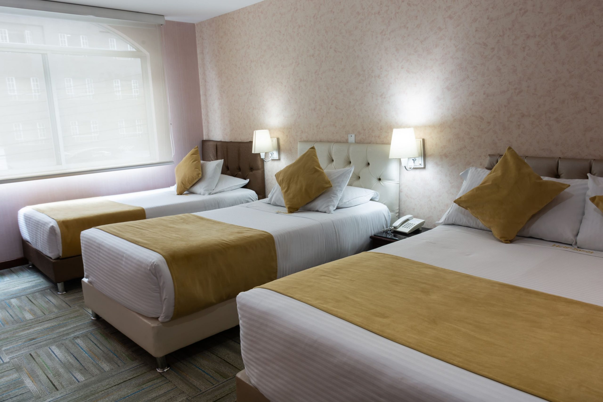 Estándar Familiar Cama Doble Camas Individuales - Hotel Risot